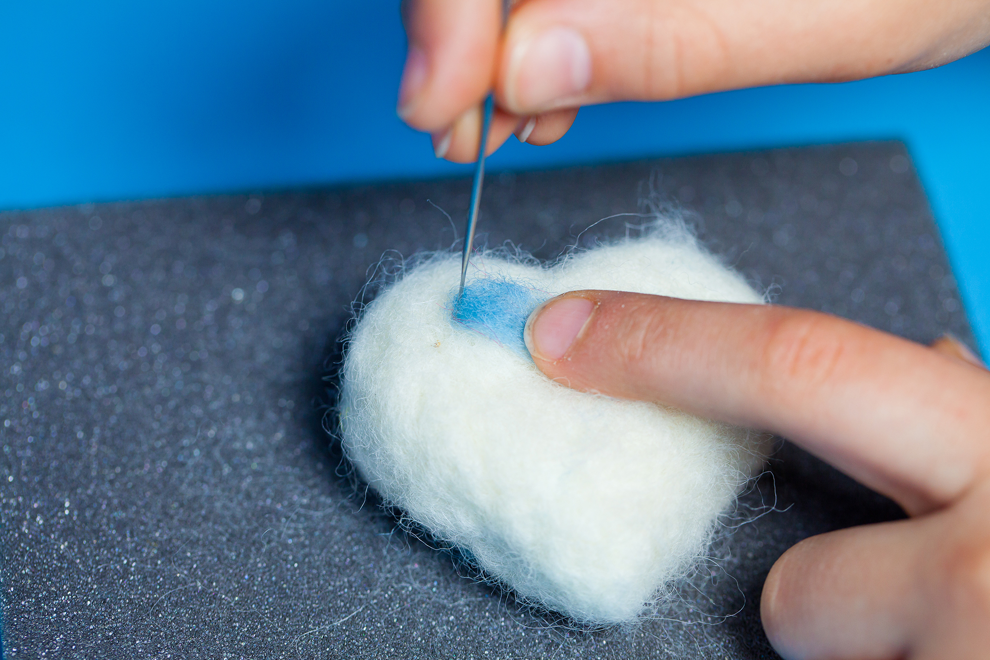 Bunte Formen auffilzen – kinitti.de